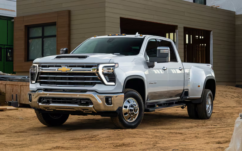 Which engine should you choose for the 2026 Chevrolet Silverado 3500 HD ...
