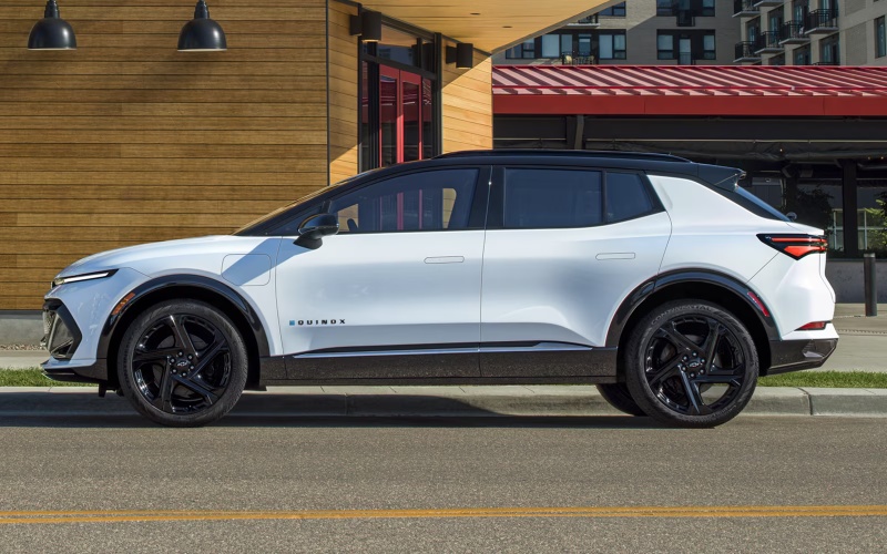 2026 Chevrolet Equinox EV vs 2026 Hyundai IONIQ 5 near Milwaukee, WI ...